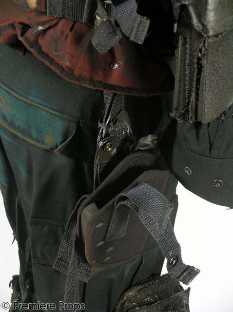 Hollywood Backlot - HOSTAGE Agent #5's Complete Burnt FBI SWAT Costume ...